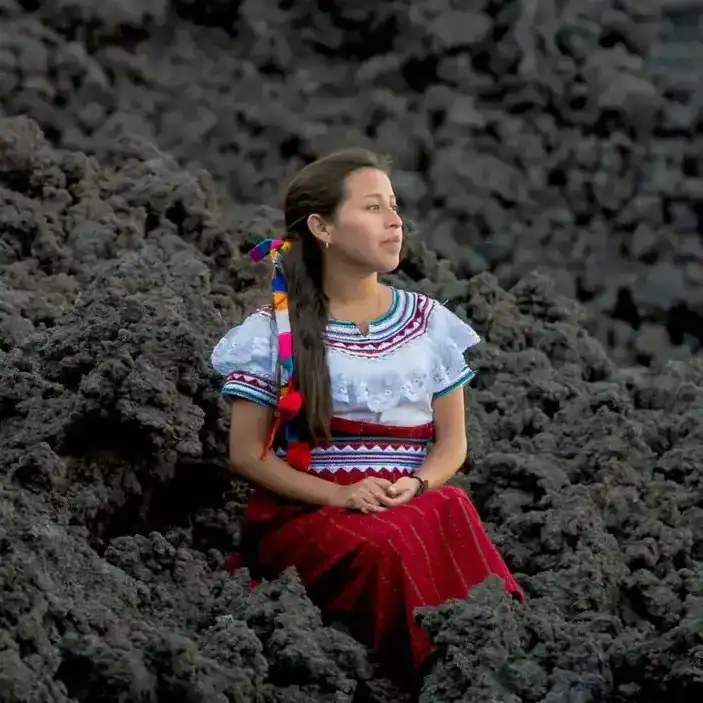 Indumentaria maya de Guatemala: símbolo nacional multicultural