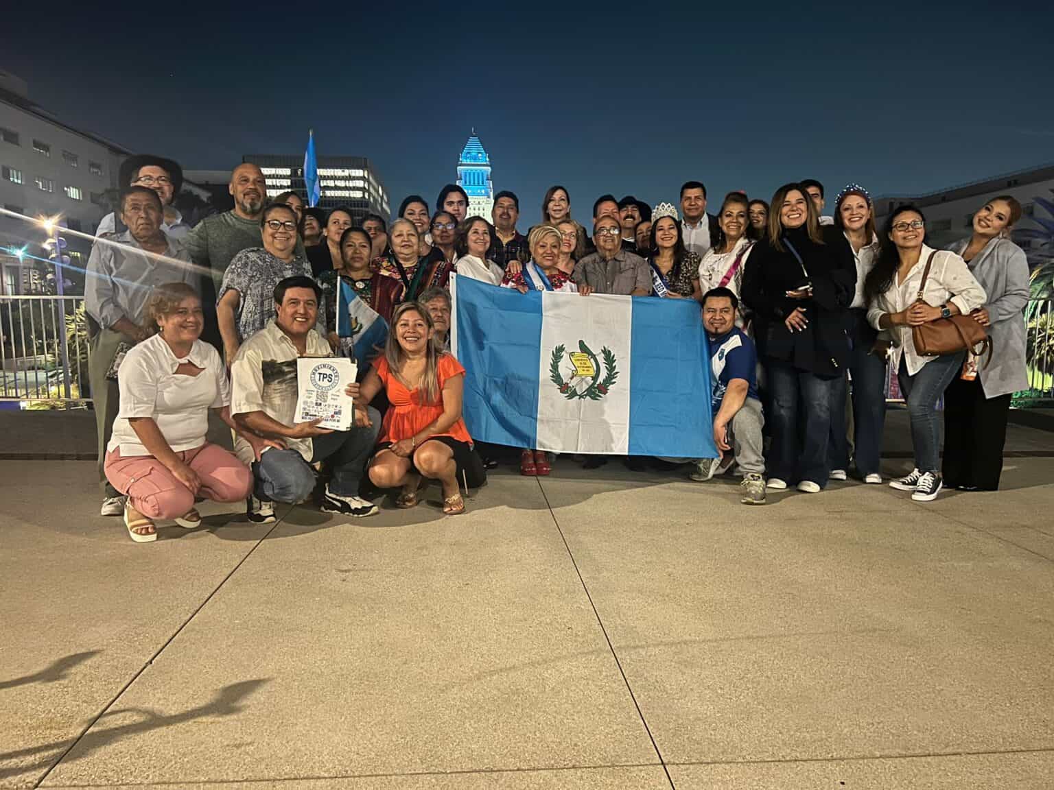 Esvin Gómez reúne firmas en California para TPS Guatemalteco