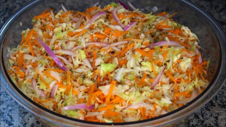 Curtido o encurtido es guarnición tradicional de la Cuaresma guatemalteca