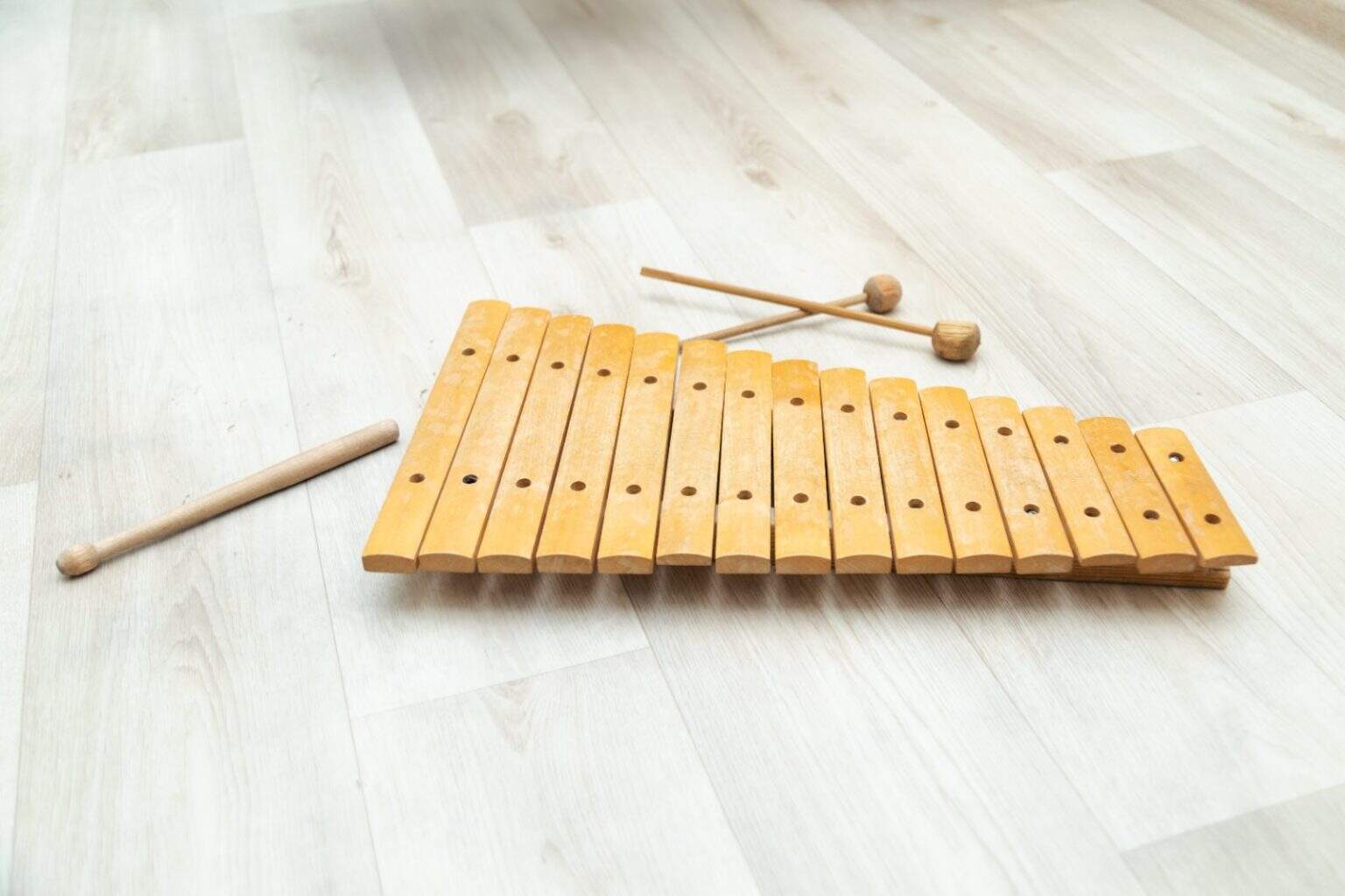 El arte de construir marimbas en Guatemala, una tradición de antaño
